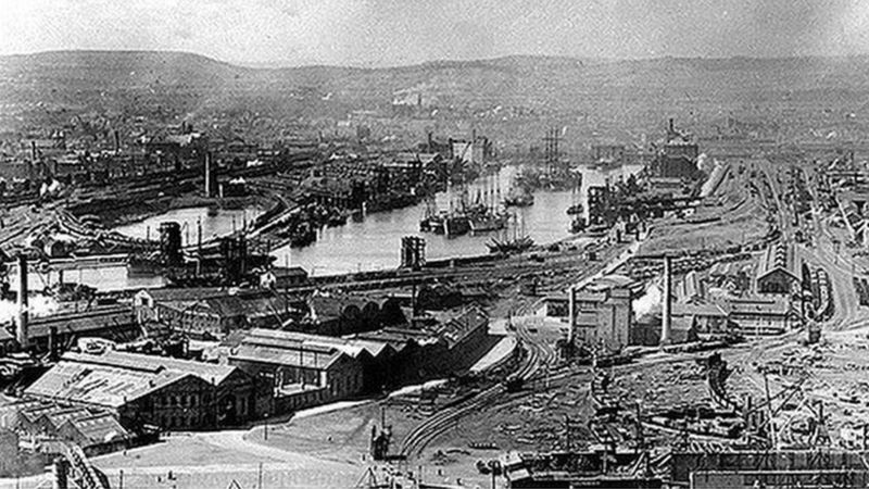 History: Children 'must learn Wales' story' in school - BBC News