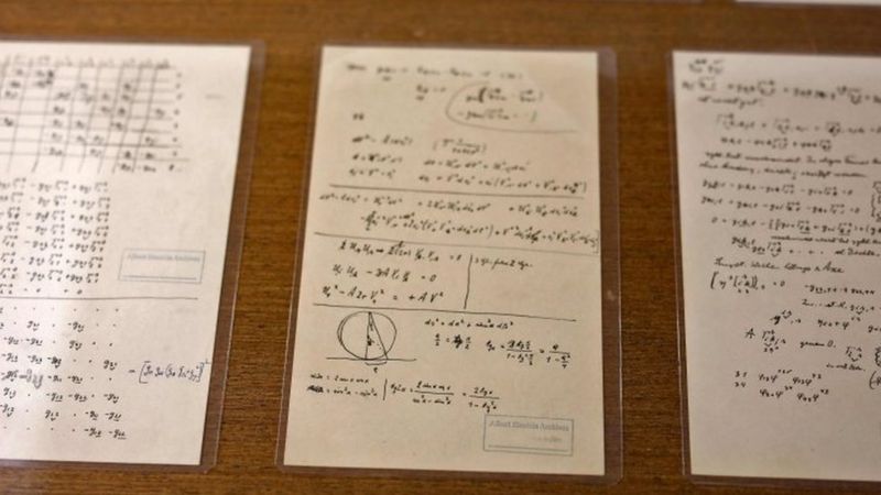 Einstein handwritten letter with equation fetches $1.2m - BBC News