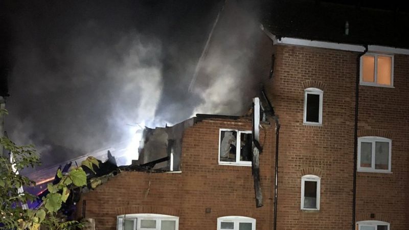 Harrow fire: Woman dies in suspected gas blast - BBC News