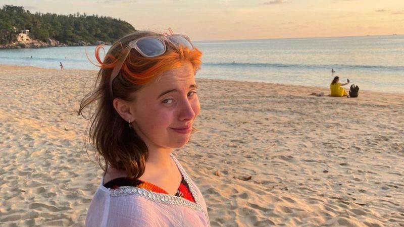 TikTok: Essex dad wants access to late daughter's activity - BBC News
