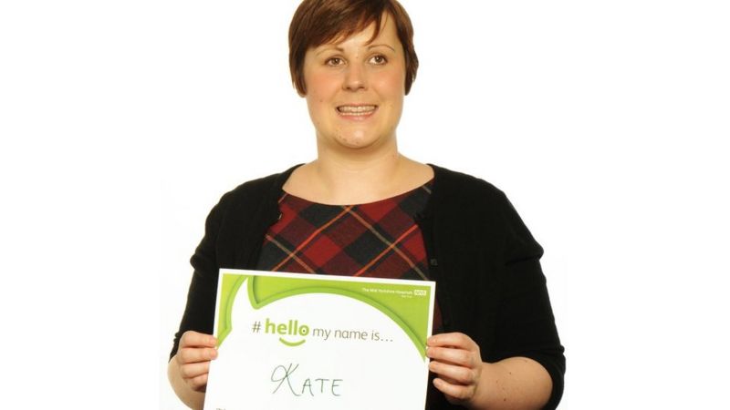 Doctor Kate Granger dies after hitting £250k cancer charity goal - BBC News