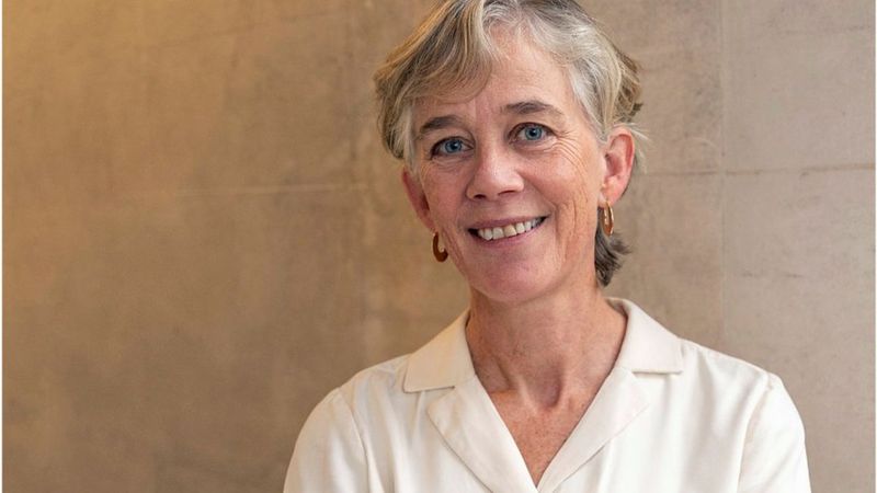 First woman appointed UK's chief scientific adviser - BBC News