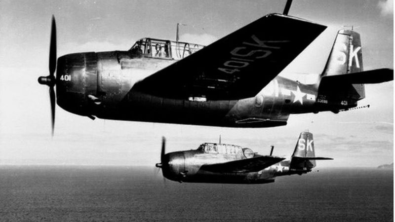 George H W Bush: The war years - BBC News