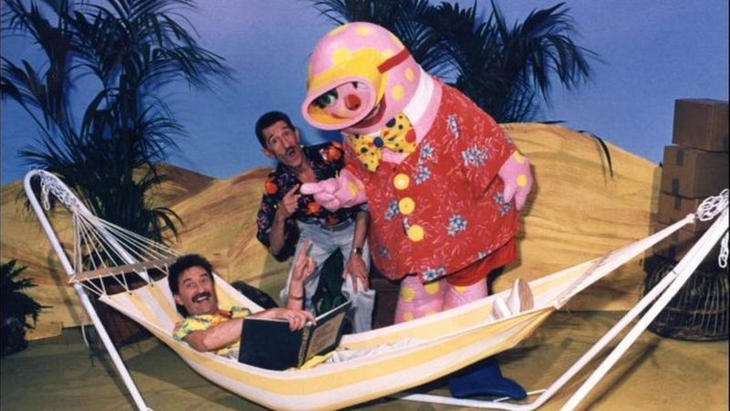 Barry Chuckle: ChuckleVision star's career in pictures - BBC News