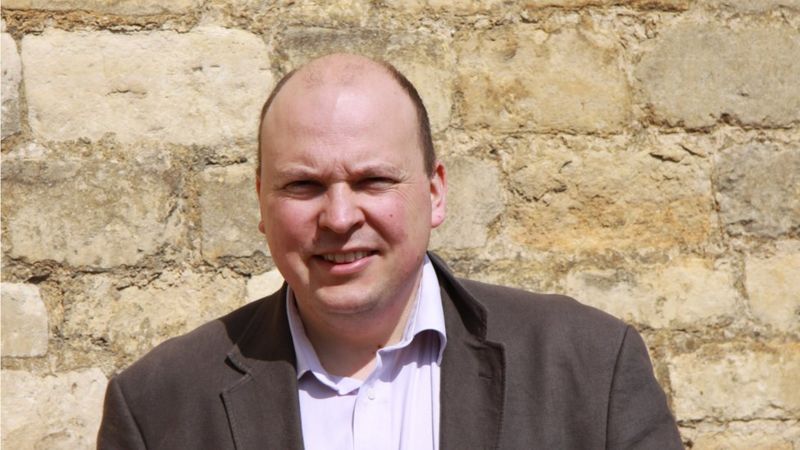 RSPB Minsmere: WW2 sea defences emerge from Suffolk beach - BBC News