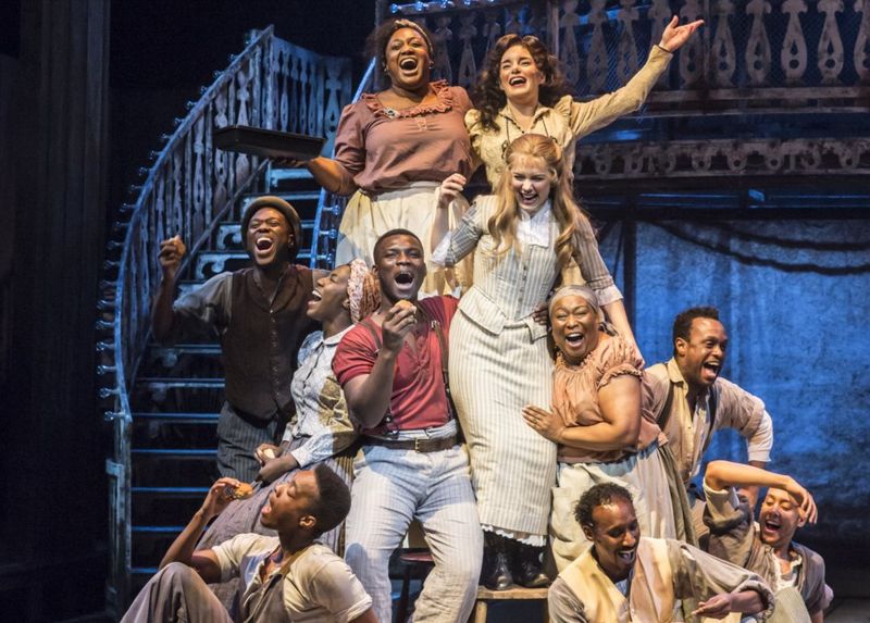 Why musical Show Boat stays afloat - BBC News