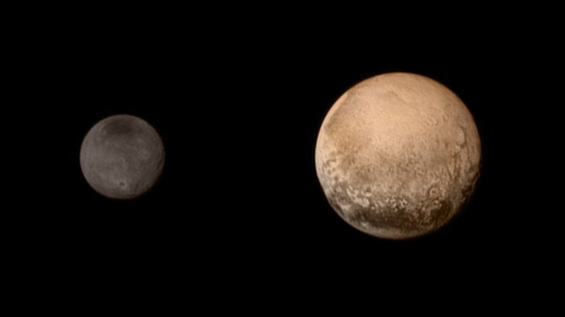 New Horizons: Nasa spacecraft speeds past Pluto - BBC News