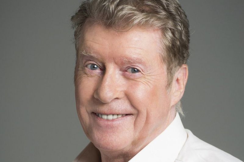 Michael Crawford 'terrified' ahead of West End return - BBC News