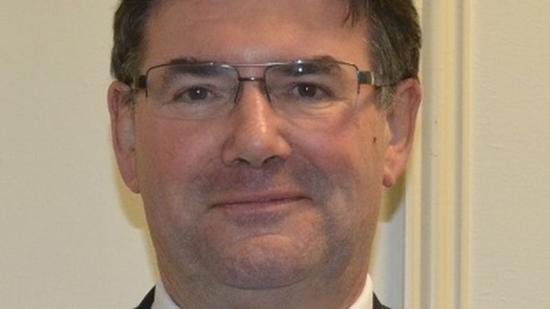 David Noakes: UKIP hopeful turned 'cancer cure' seller - BBC News