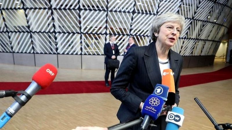 Brexit: War breaks out in Conservative Party - BBC News