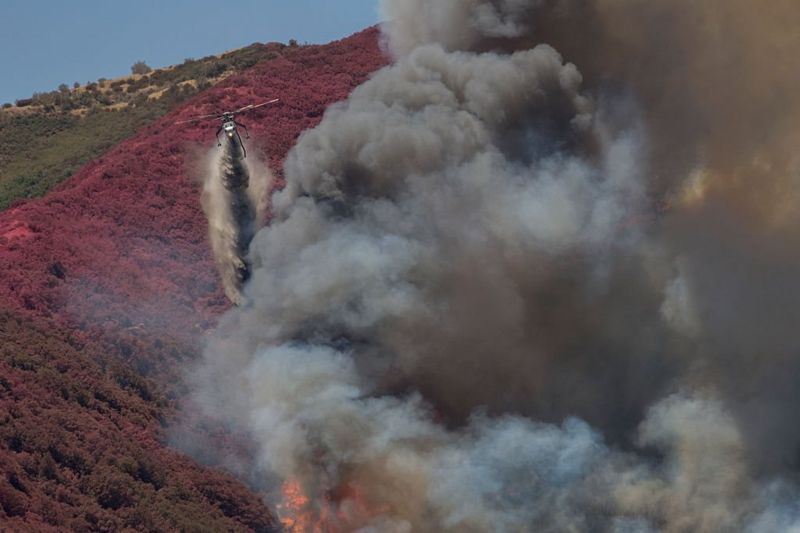 California wildfires: What is a firenado? - BBC News