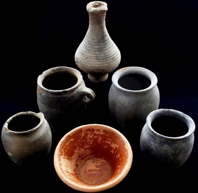 Richmondshire Museum exhibition features A1 Roman artefacts - BBC News