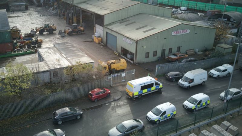 Human remains found in skip at Leeds recycling site - BBC News