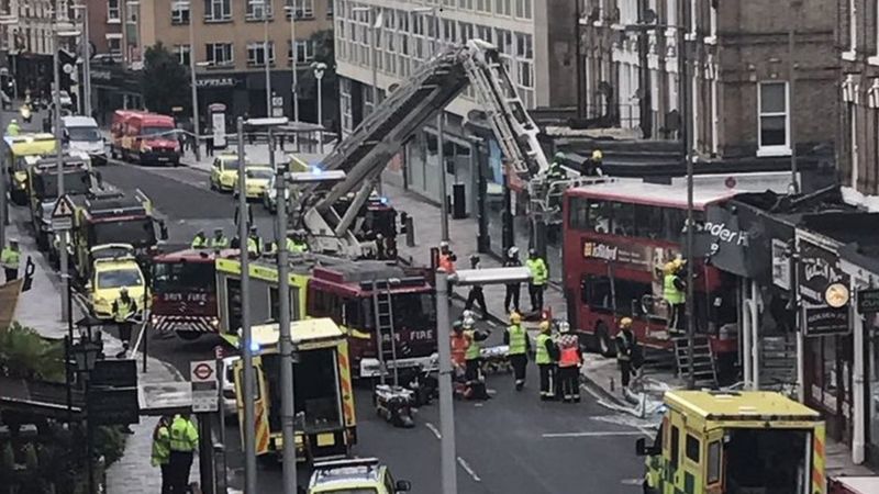 Lavender Hill bus crash: Two women rescued - BBC News