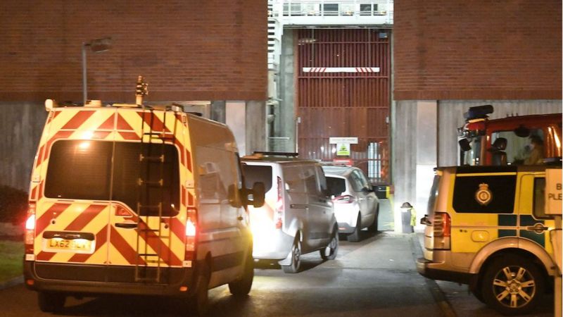 Swaleside Prison: Wing reclaimed after inmates take control - BBC News