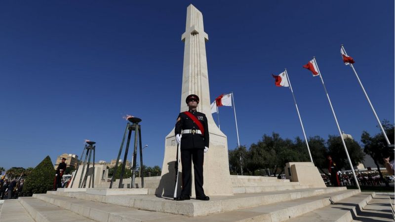 In Pictures: Remembrance Sunday - BBC News