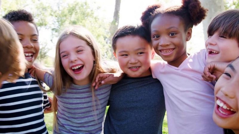 Smiling: Have your say on what makes you grin? - BBC Newsround