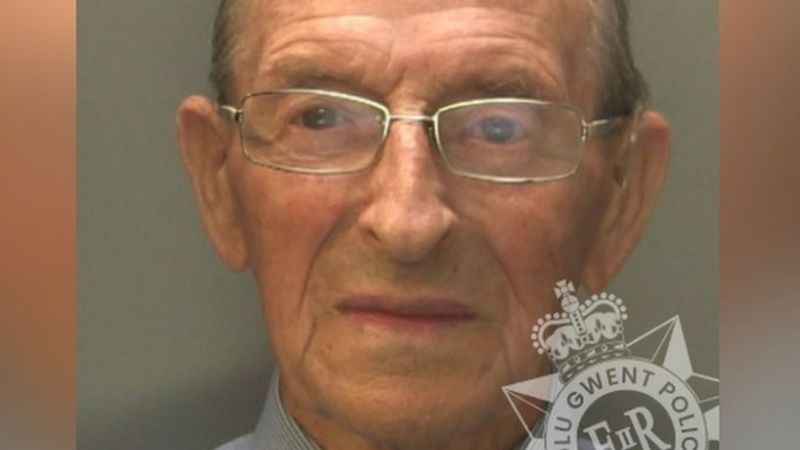 Businessman drove Range Rover into path of oncoming train - BBC News