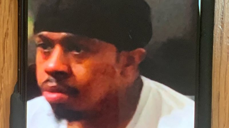 US Walmart shooting: Manager kills six at Virginia supermarket - BBC News