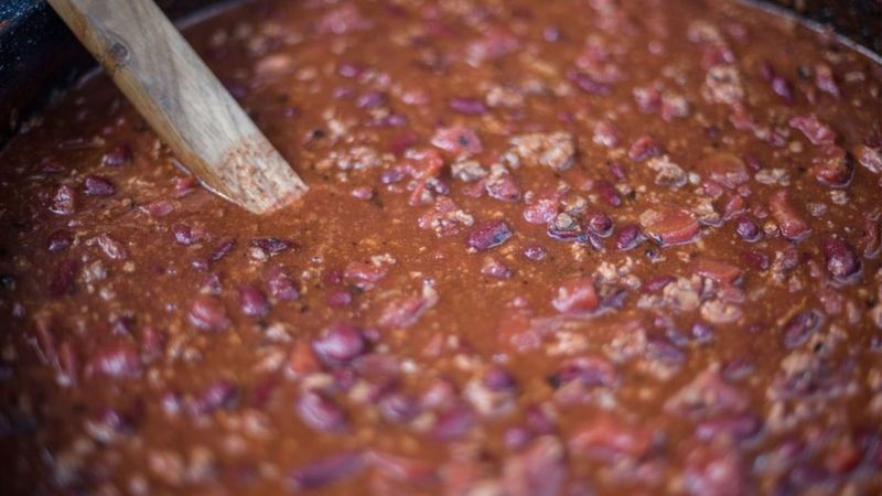 Eating roadkill in West Virginia - BBC News