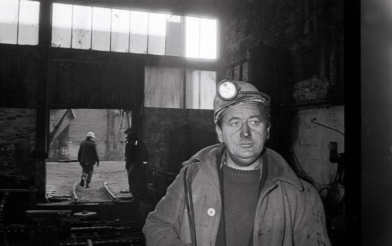 Maerdy: The day the last pit in the Rhondda closed - 25 years on - BBC News