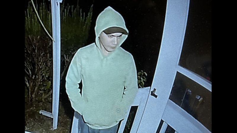 Danelo Cavalcante: Escaped US killer shaves beard as search widens ...