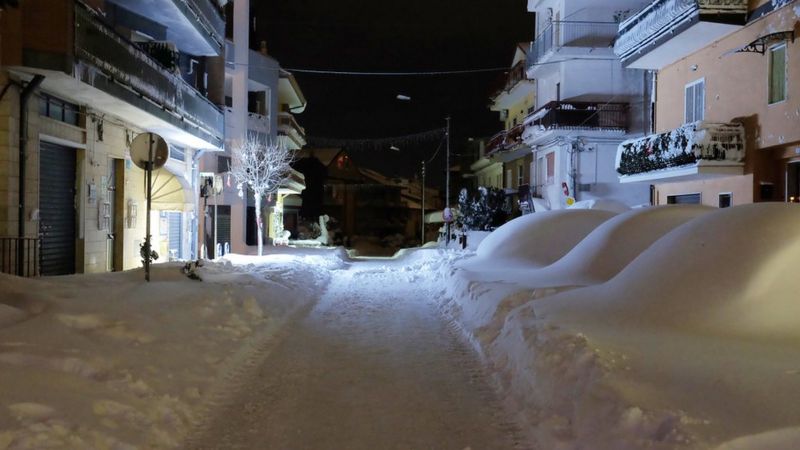 In Pictures: Snow hits Europe - BBC Newsround
