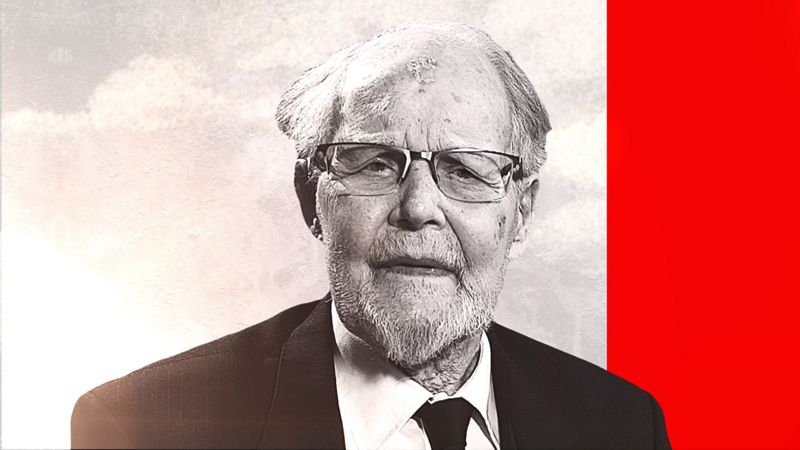 D-Day veterans tell their stories for future generations - BBC News