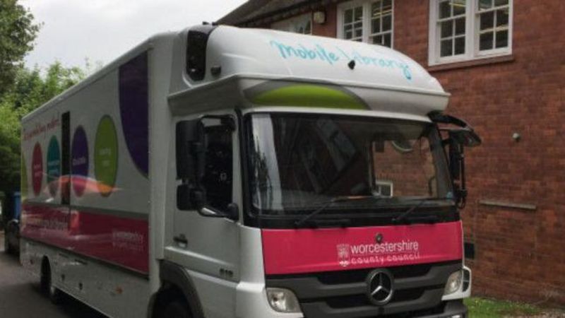 New Worcestershire electric library bus funded with £300k grant - BBC News
