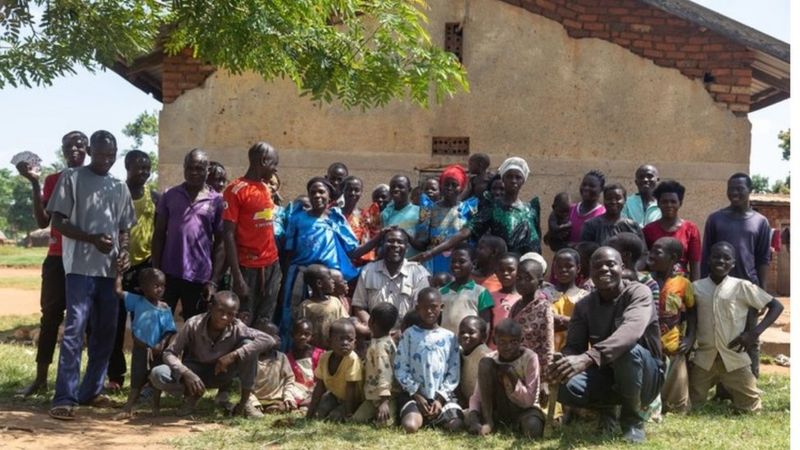 Musa Hasahya Kasera: Uganda man with 12 wives, 102 children and 568 ...