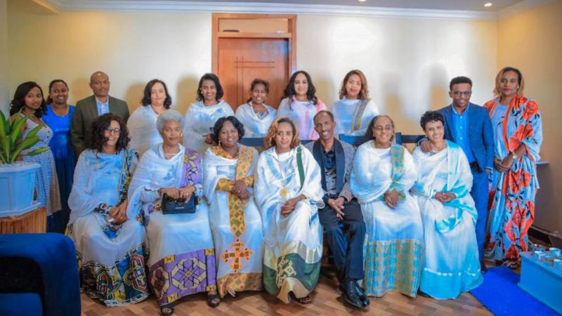 ለ‘ልጃችሁን ለልጃችን’ ጥያቄ ሴቶችን የላከው ዘማሪ አቤኔዘር ፍቅሩ - BBC News አማርኛ