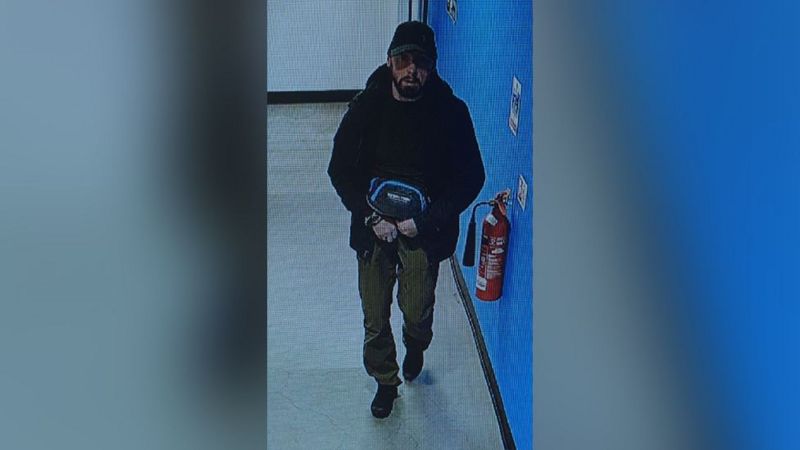 Fresh bid to trace man missing for 18 months - BBC News