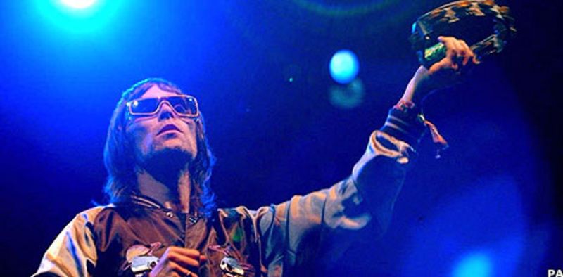 Ian Brown announces his comeback - BBC News