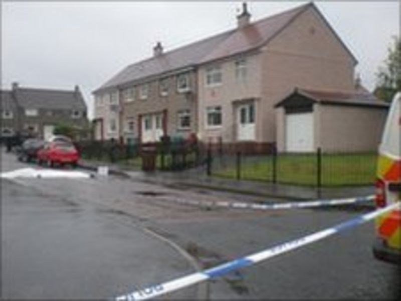 Murder hunt after man gunned down outside Shotts home - BBC News