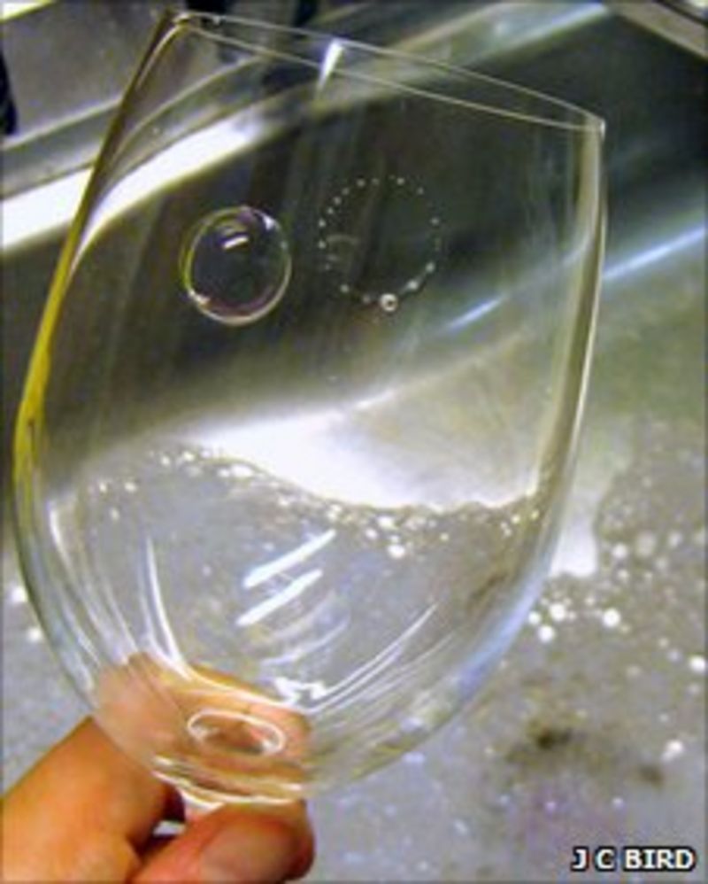 Physicists burst bubble mystery - BBC News