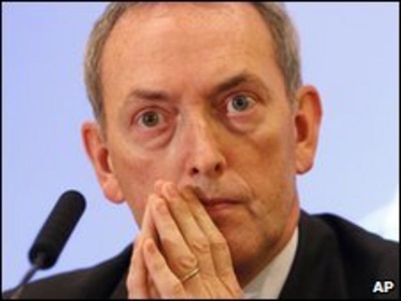 John Hutton to head public sector pensions commission - BBC News