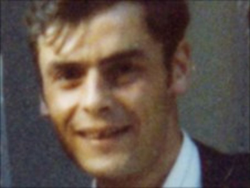 Pub appeal over Peter Tobin probe - BBC News