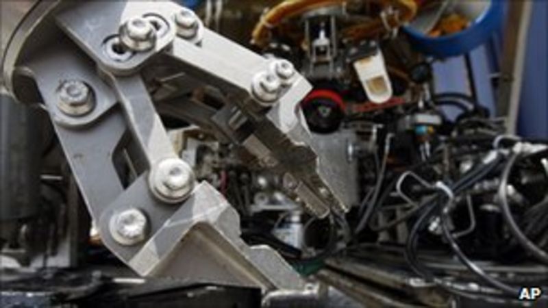 What does it take to control a robot claw? - BBC News