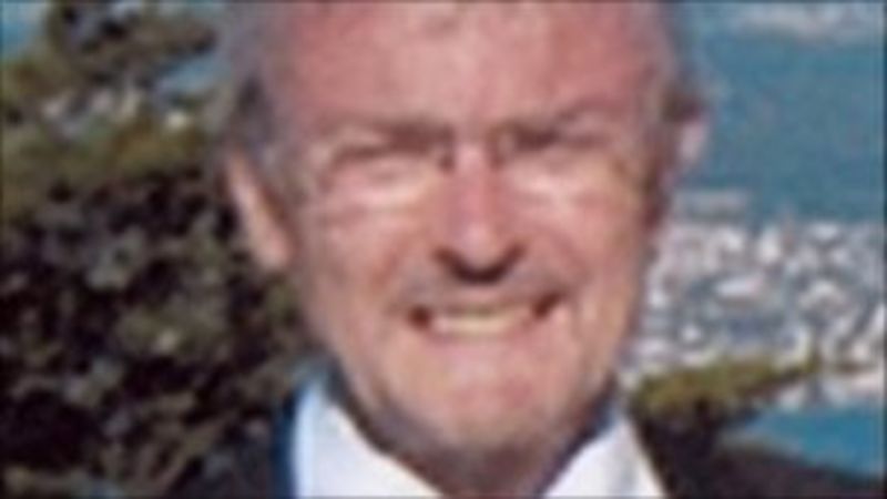 'Jealousy' led Sally Challen to kill - BBC News