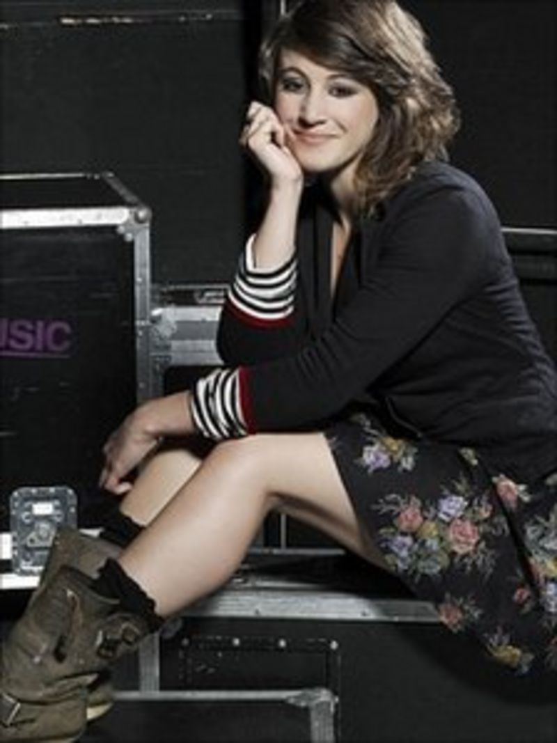 Emma's Imagination wins Sky's Must be the Music - BBC News