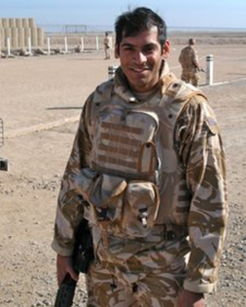 'Hard for veterans to get jobs,' says British soldier - BBC News