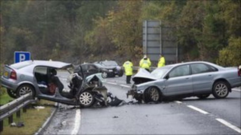 Three dead in head-on crash on A9 - BBC News