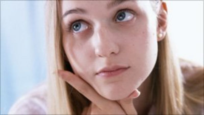 People spend 'half their waking hours daydreaming' - BBC News