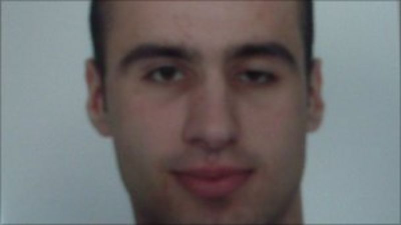 Body of student missing from Nottingham found in canal - BBC News