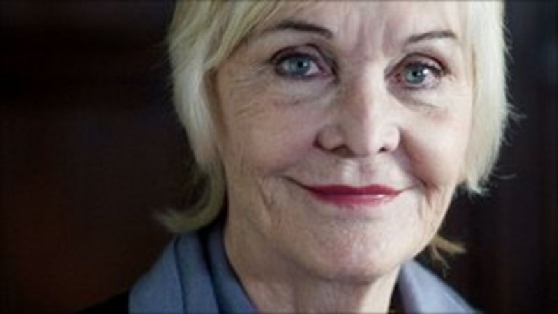 Sheila Hancock to receive lifetime achievement award - BBC News