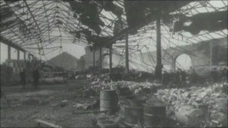 Liverpool air raid shelter bomb victims remembered - BBC News