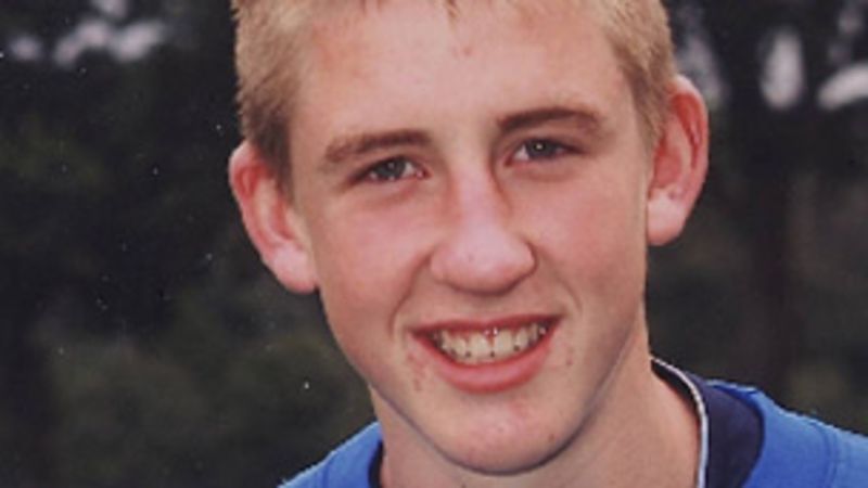 Crash victim's parents issue drink-drive warning - BBC News