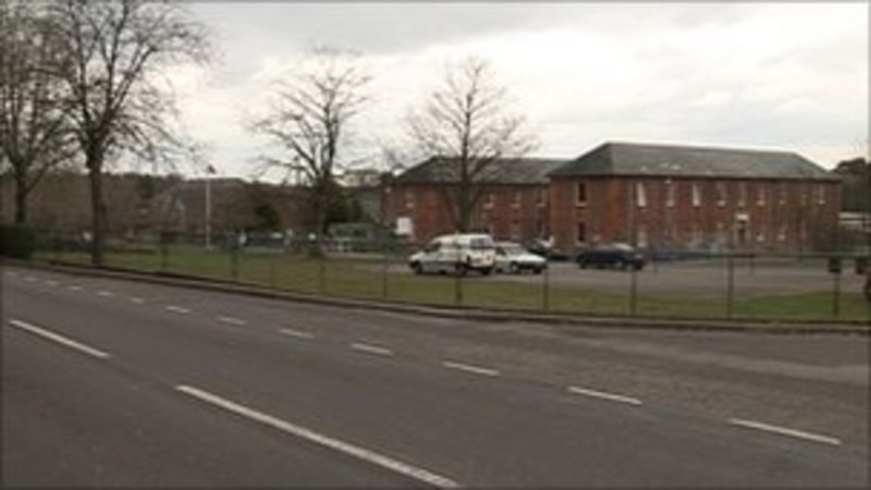 Plans for Arborfield Garrison redevelopment on show - BBC News
