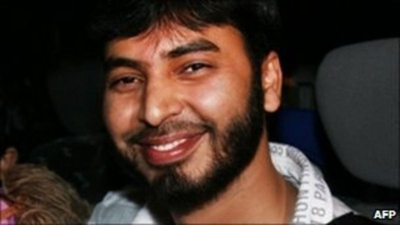 Ex-terror suspect Mohamed Haneef wins Australia payout - BBC News