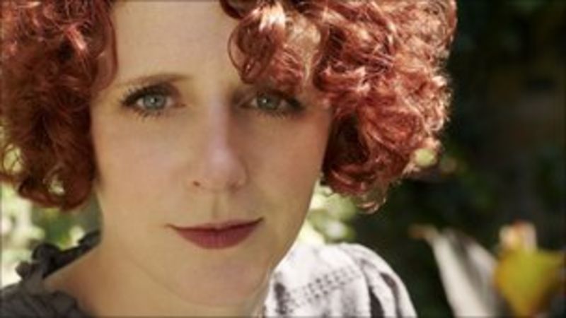 O'Farrell up for top Costa book prize - BBC News